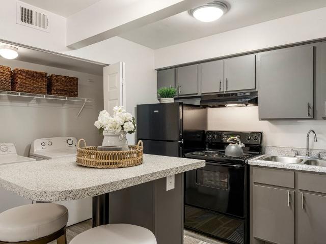 The Overlook 2 Bedroom Apartment for Rent at 1111 Oak Tree Ave, Norman, OK 73072