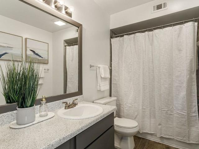 The Overlook 2 Bedroom Apartment for Rent at 1111 Oak Tree Ave, Norman, OK 73072