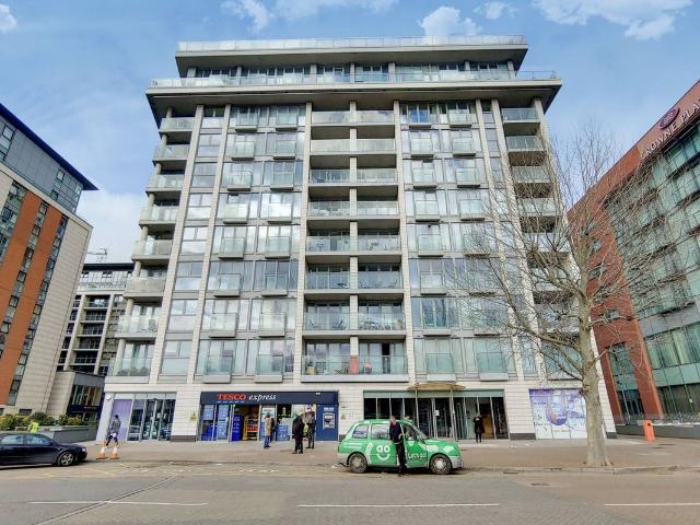 The Oxygen, Royal Docks, London E16, 1 bed flat to rent, £1,900 pcm | PrimeLocation