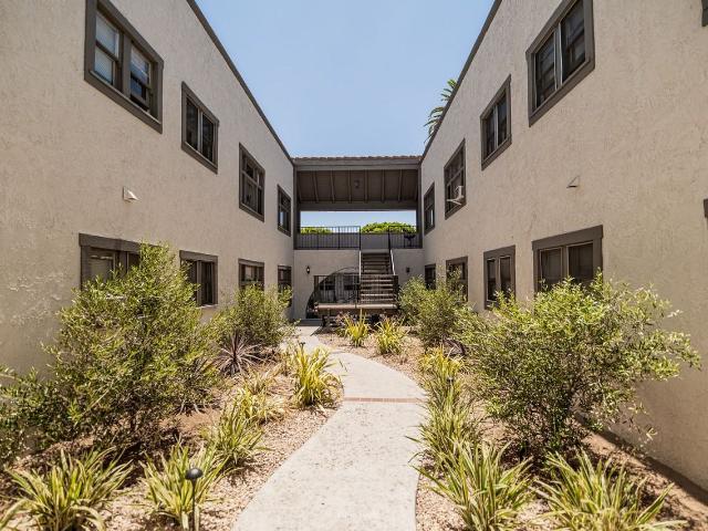 The Louis Studio Apartment for Rent at 237 E 9th St, Long Beach, CA 90813 Saint Mary