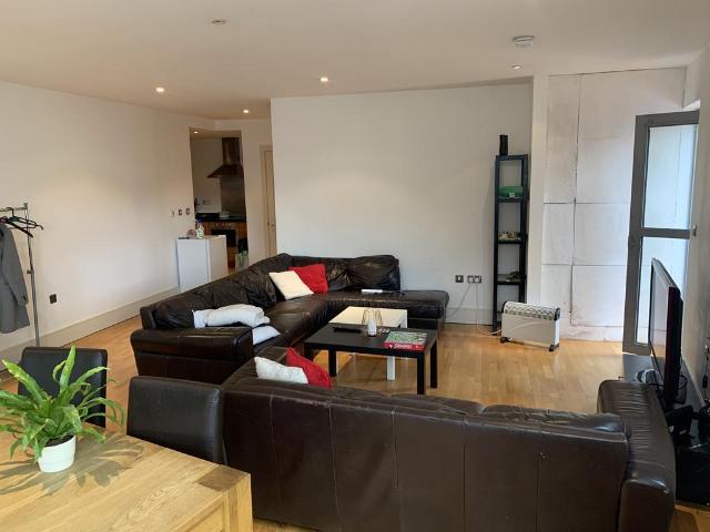 The Lock Building, Manchester, M1 3 bed apartment to rent £2,200 pcm £508 pw
