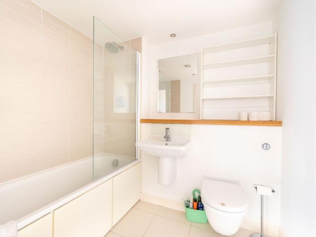The Lock Building, Stratford, London E15, 1 bed flat to rent, £3,000 pcm | PrimeLocation
