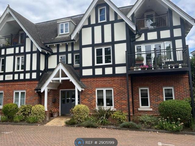 The Lodge, Gerrards Cross SL9, 1 bed flat to rent, £1,300 pcm | PrimeLocation