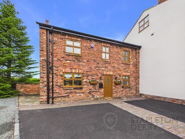 The Lodge, Warrington Road, Rainhill L35, 2 bed cottage to rent, £1,500 pcm | PrimeLocation