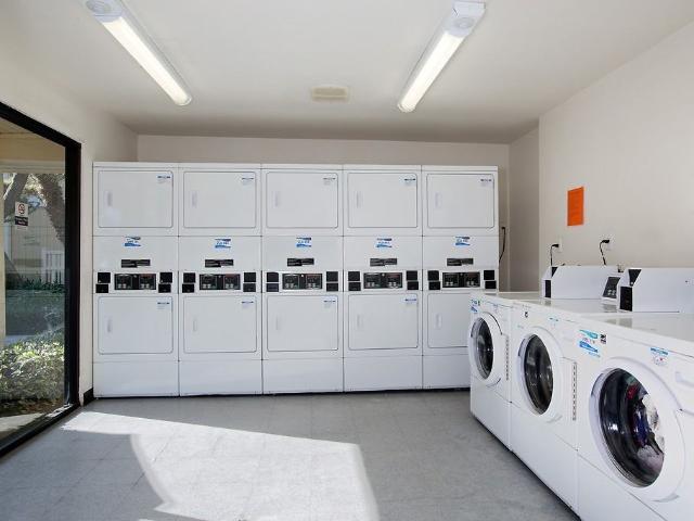The Lofts at Pinehurst Studio Apartment for Rent at 1021 Scandia Ave, Ventura, CA 93004