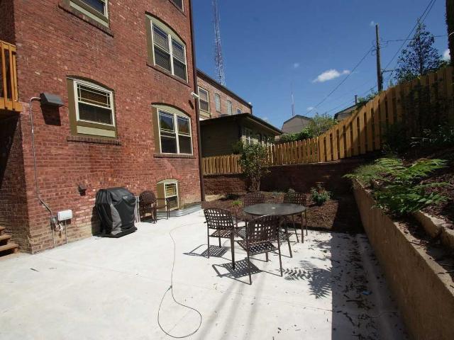 The Lofts on Harney 1 Bedroom Apartment for Rent at 3005 Harney St, Omaha, NE 68131 Leavenworth
