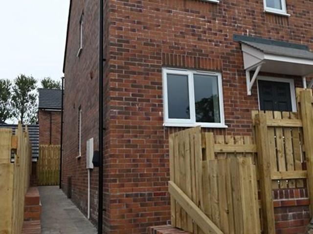 The Looms, Whitehaven, CA28 3 bed semi detached house to rent £1,275 pcm £294 pw