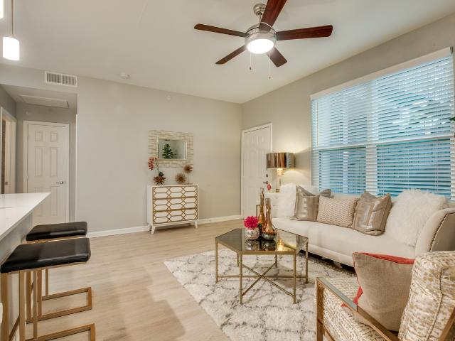 The Loren Apartments 2 Bedroom Apartment for Rent at 5414 Cedar Springs Rd, Dallas, TX 75235