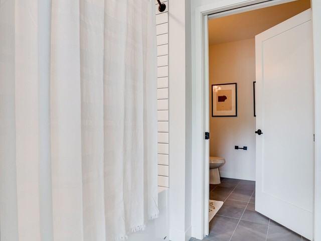 The Lorient 2 Bedroom Apartment for Rent at 3901 Sunnyside Rd, Minneapolis, MN 55424 Linden Hills