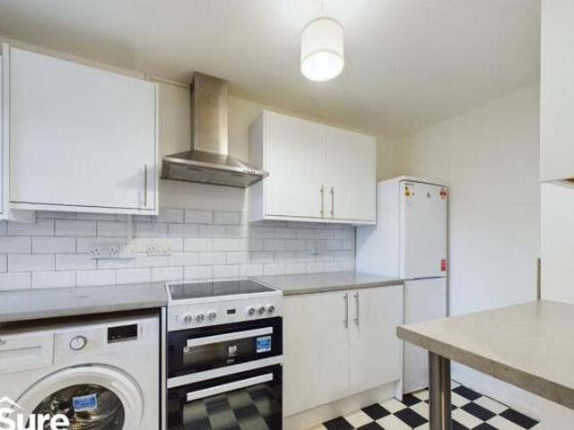 The Lawns, Hemel Hempstead, 2 Bedroom End