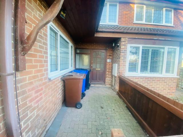 The Lawns, Rolleston On Dove DE13, 1 bed flat to rent, £875 pcm | PrimeLocation