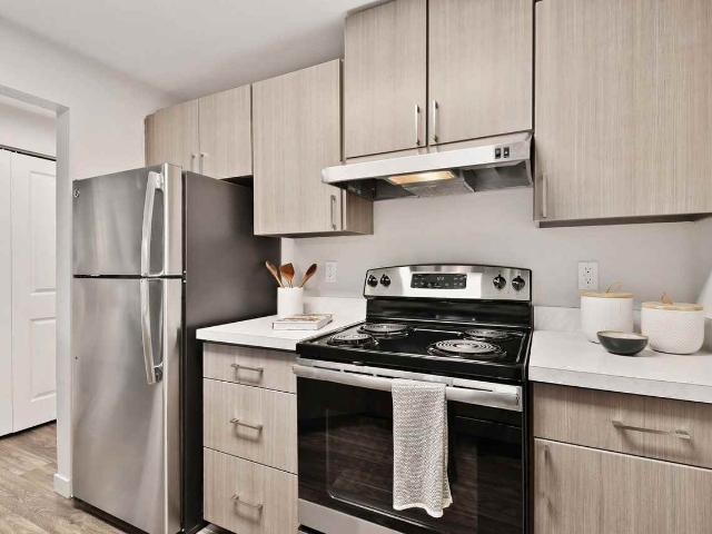 The Lakehouse 1 Bedroom Apartment for Rent at 12115 19th Ave Se, Eastmont, WA 98208 Silver Lake