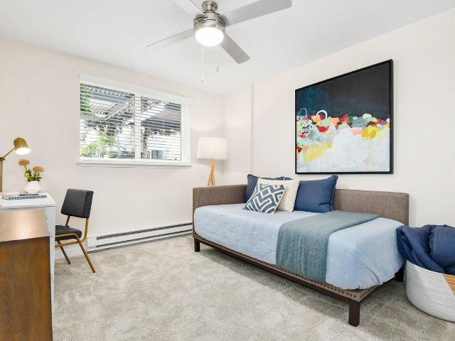 The Lakehouse 2 Bedroom Apartment for Rent at 12115 19th Ave Se, Eastmont, WA 98208 Silver Lake