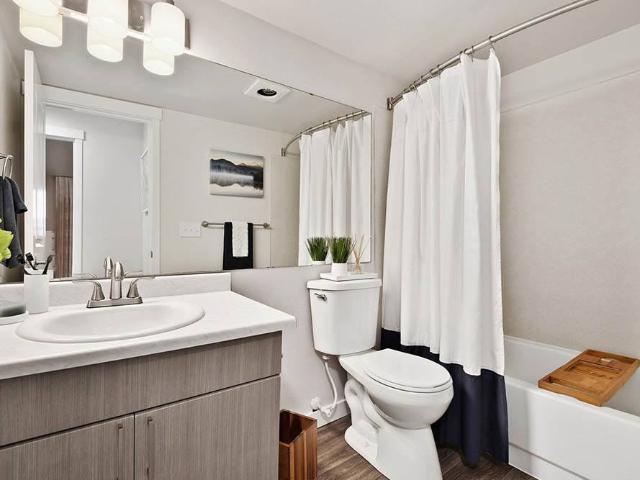 The Lakehouse 2 Bedroom Apartment for Rent at 12115 19th Ave Se, Eastmont, WA 98208 Silver Lake