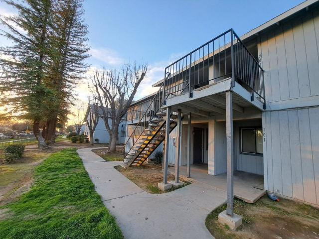 The Lakes 1 Bedroom Apartment for Rent at 4444 W Palo Alto Ave, Fresno, CA 93722 Fig Garden Loop