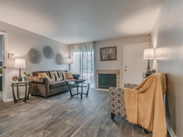 The Lakes 2 Bedroom Apartment for Rent at 8028 S Wheeling Ave, Tulsa, OK 74136