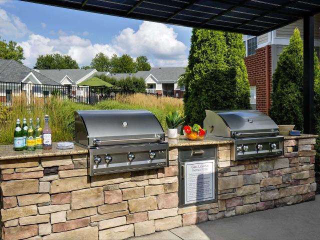 The Lakes Apartments 3 Bedroom Apartment for Rent at 8740 Arborway Ct, Indianapolis, IN 46268 College Park