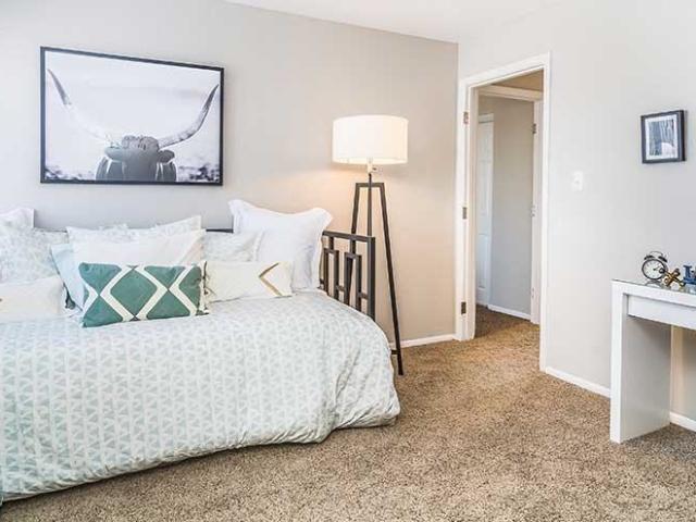 The Lakes at Fountain Square Apartment Homes 2 Bedroom Apartment for Rent at 500 Lakehurst Rd, Waukegan, IL 60085
