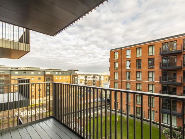 The Lancaster, Snow Hill Wharf. 1 bed apartment to rent £1,150 pcm £265 pw