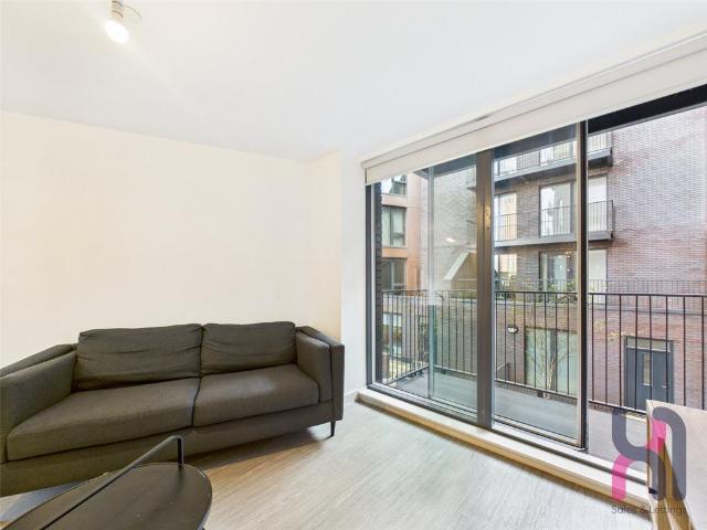 The Landmark, 30 Oldfield Road. 2 bed flat to rent £1,425 pcm £329 pw