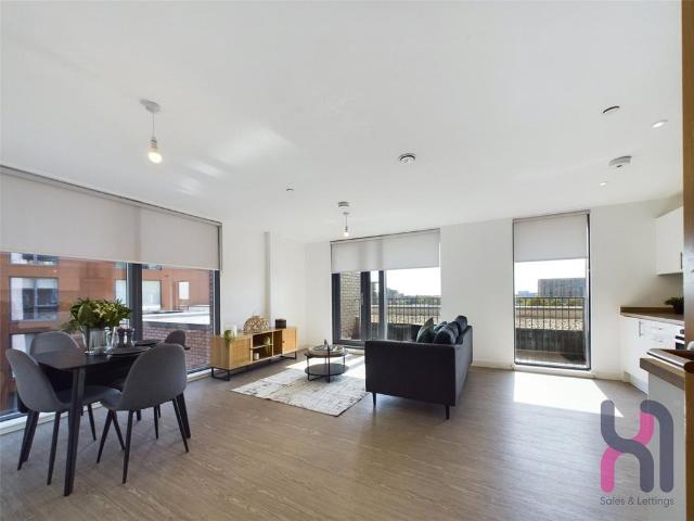 The Landmark, 30 Oldfield Road. 2 bed flat to rent £1,425 pcm £329 pw