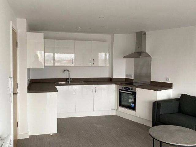 The Landmark, 30 Oldfield Road. 2 bed property to rent £1,425 pcm £329 pw