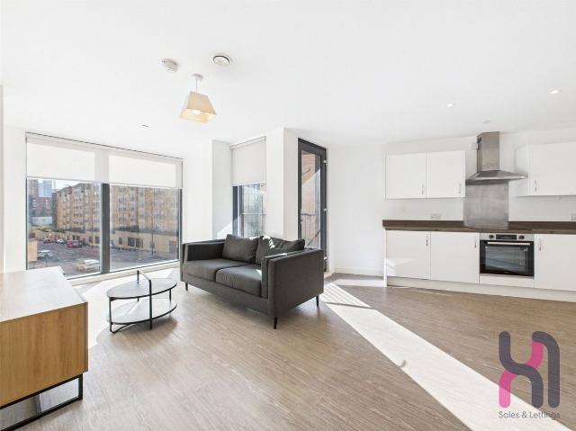 The Landmark, 30 Oldfield Road, Salford M5, 2 bed flat to rent, £1,450 pcm | PrimeLocation