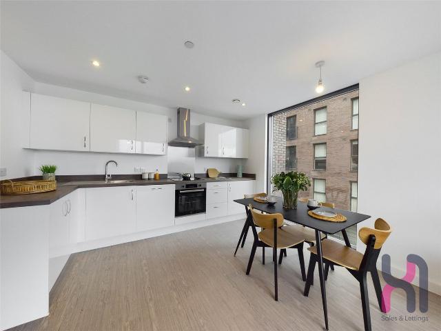 The Landmark, 30 Oldfield Road, Salford M5, 2 bed flat to rent, £1,425 pcm | PrimeLocation