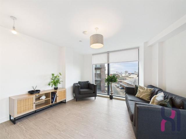 The Landmark, 30 Oldfield Road, Salford M5, 3 bed flat to rent, £1,900 pcm | PrimeLocation