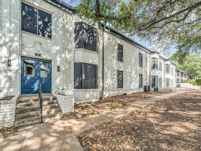 The Landmark at Alamo Heights 2 Bedroom Apartment for Rent at 67 Brees Blvd, San Antonio, TX 78209 Terrell Heights