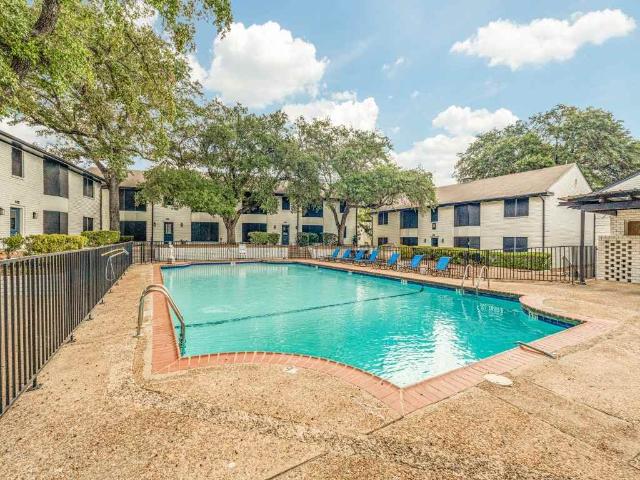 The Landmark at Alamo Heights 2 Bedroom Apartment for Rent at 67 Brees Blvd, San Antonio, TX 78209 Terrell Heights