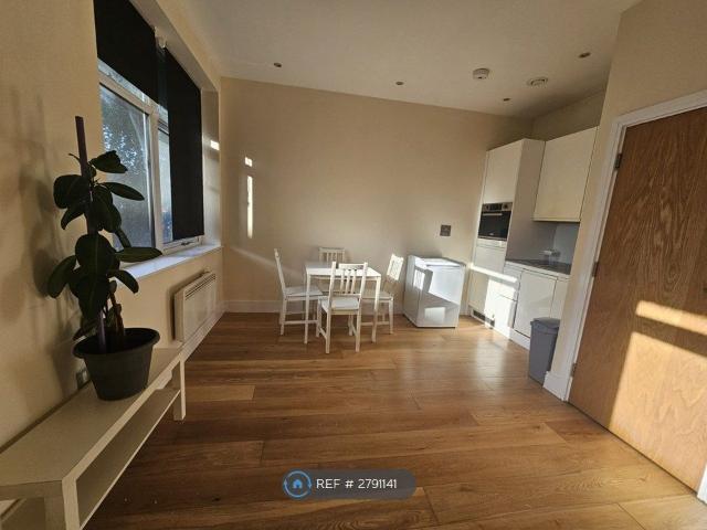 The Landmark, Luton LU1, 1 bed flat to rent, £1,000 pcm | PrimeLocation