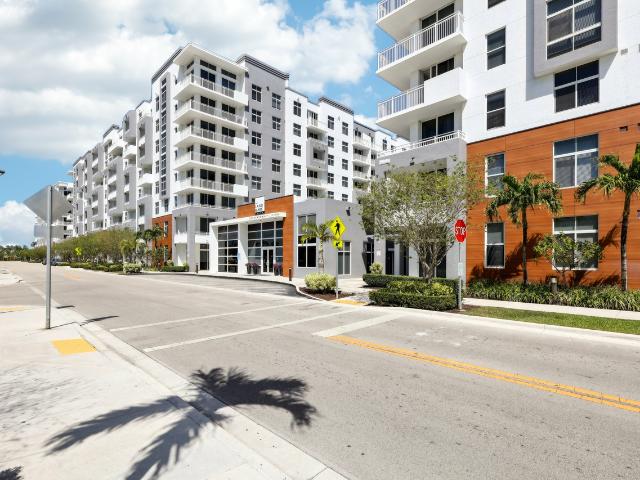 The Landmark South 3 Bedroom Apartment for Rent at 6055 Nw 105th Ct, Doral, FL 33178