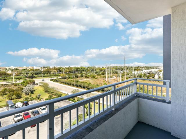 The Landmark South 2 Bedroom Apartment for Rent at 6055 Nw 105th Ct, Doral, FL 33178
