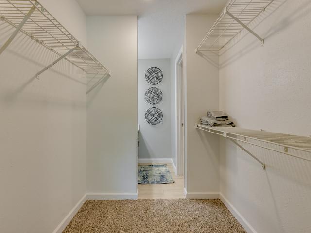 The Landon Apartments 2 Bedroom Apartment for Rent at 8200 Riverbirch Dr, Charlotte, NC 28210 Sterling