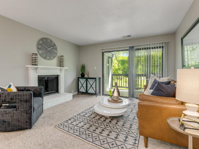 The Landon Apartments 2 Bedroom Apartment for Rent at 8200 Riverbirch Dr, Charlotte, NC 28210 Sterling