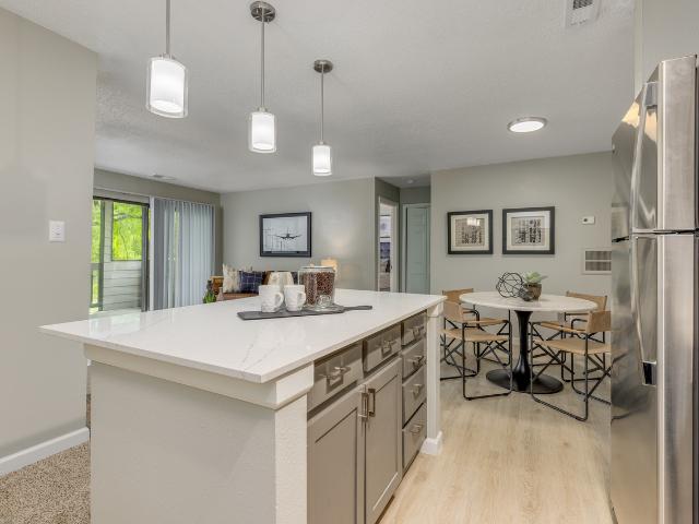 The Landon Apartments 2 Bedroom Apartment for Rent at 8200 Riverbirch Dr, Charlotte, NC 28210 Sterling