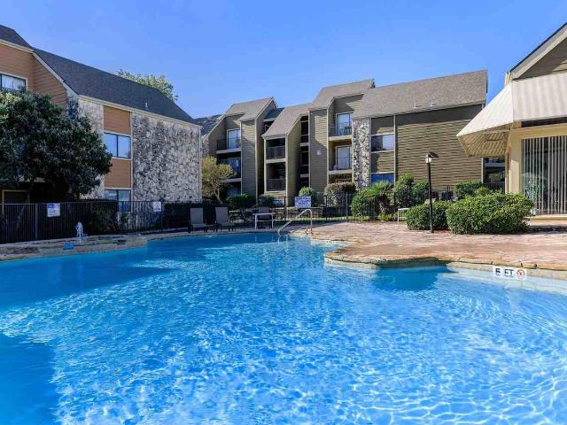 The Landing Apartments 2 Bedroom Apartment for Rent at 3400 Northeast Pkwy, San Antonio, TX 78218 Wilshire