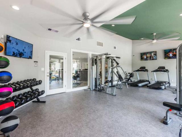 The Landing at Westchase 1 Bedroom Apartment for Rent at 9797 Meadowglen Ln, Houston, TX 77042 Westchase