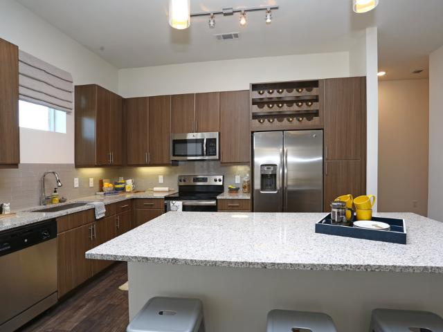 The Landing at Centreport 2 Bedroom Apartment for Rent at 4200 Centreport Dr, Irving, TX 76155 75038