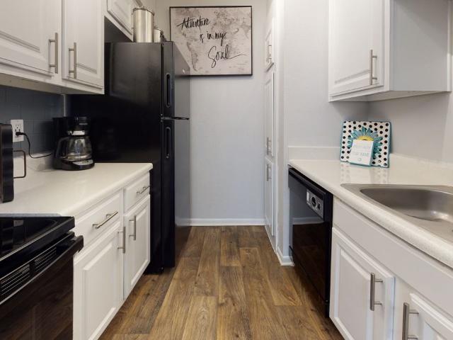 The Landing at Clear Lake 2 Bedroom Apartment for Rent at 240 El Dorado Blvd, Houston, TX 77598 Clear Lake