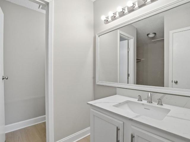 The Landing on Emerald Pointe 1 Bedroom Apartment for Rent at 2149 Emerald Pointe Dr, Vestavia Hills, AL 35216