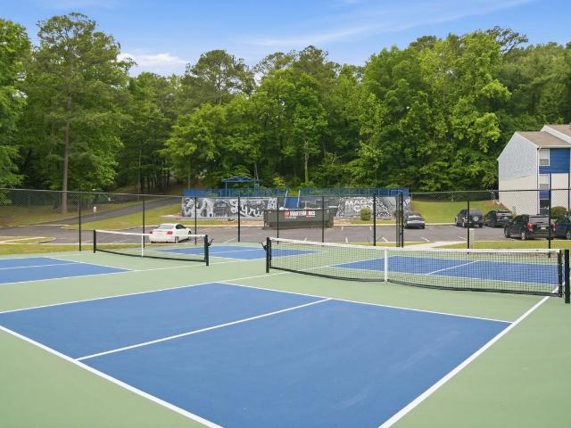 The Landing on Emerald Pointe 3 Bedroom Apartment for Rent at 2149 Emerald Pointe Dr, Vestavia Hills, AL 35216