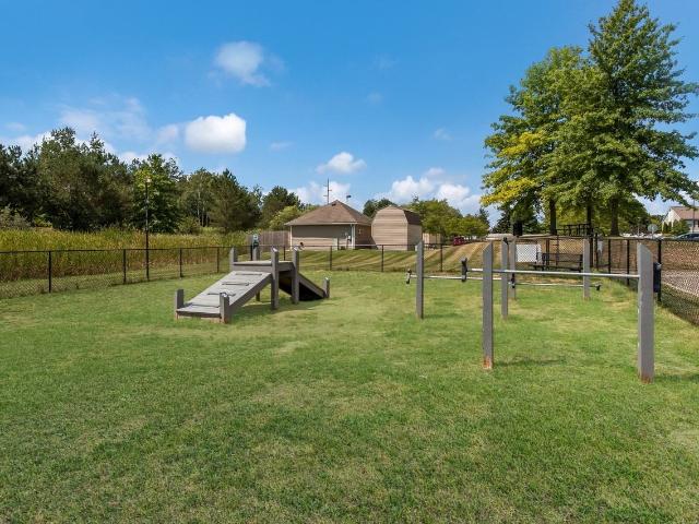 The Landings on East Hill 2 Bedroom Apartment for Rent at 4250 E Hill Rd, Grand Blanc, MI 48439