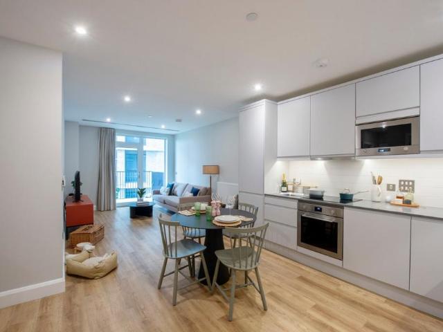 The Lark, Moat Street, London 2 bed flat to rent £3,635 pcm £839 pw