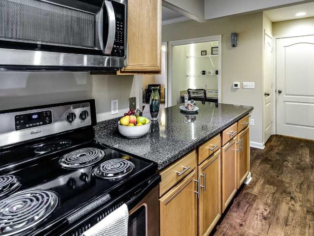 The Larimore 2 Bedroom Apartment for Rent at 13302 Larimore Ave, Omaha, NE 68164 Hillsborough