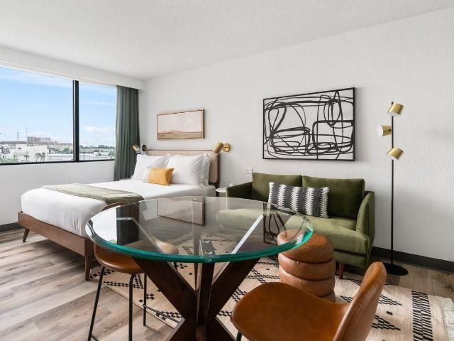 The Levy Apartments Studio Apartment for Rent at 2828 Southwest Fwy, Houston, TX 77098 Greenway Upper Kirby