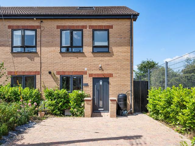 The Leys, Alcester B50, 4 bed semi detached house to rent, £1,750 pcm | PrimeLocation