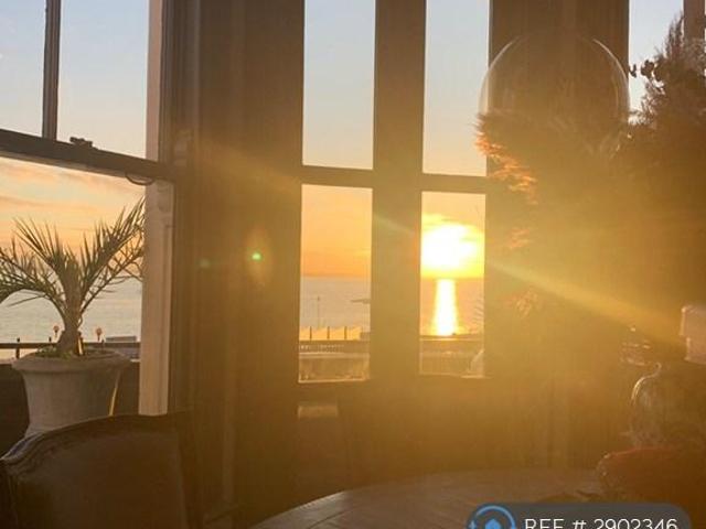 The Leas, Westcliff On Sea, SS0 3 bed flat to rent £2,300 pcm £531 pw