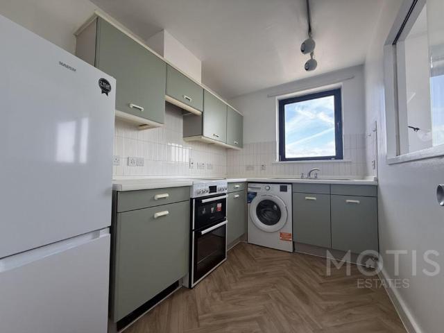 The Leas, Folkestone, CT20 2 bed flat to rent £1,150 pcm £265 pw